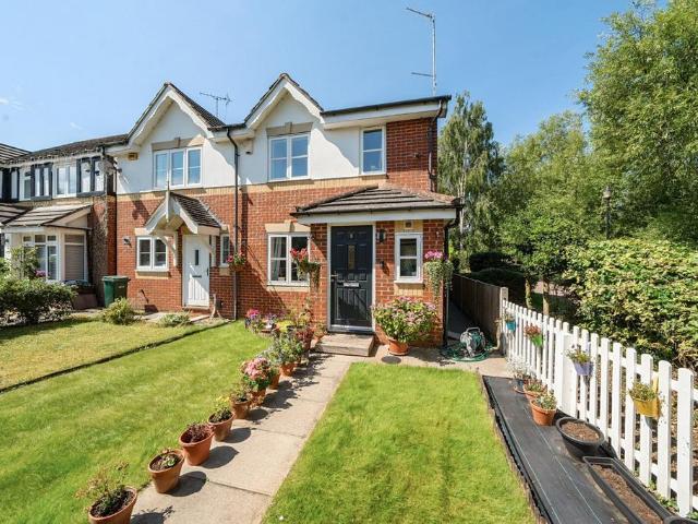 3 bedroom semi detached house to rent