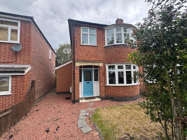 3 bedroom semi detached house to rent