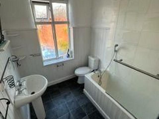 3 bedroom semi detached house to rent