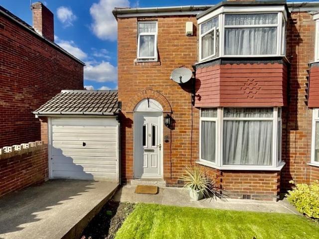 3 bedroom semi detached house to rent