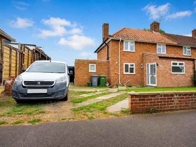 3 bedroom semi detached house to rent