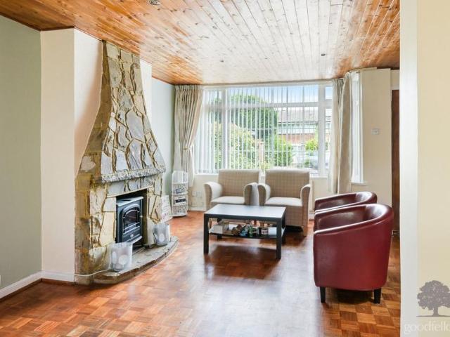 3 bedroom semi detached house to rent