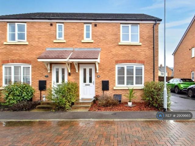 3 bedroom semi detached house to rent