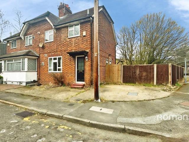 3 bedroom semi detached house to rent