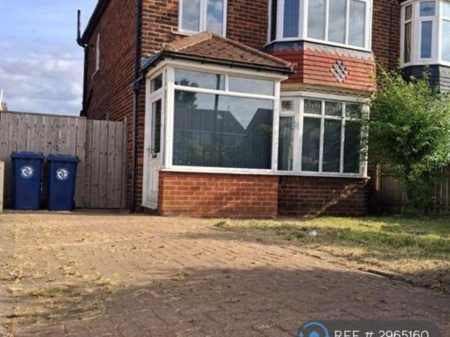 3 bedroom semi detached house to rent