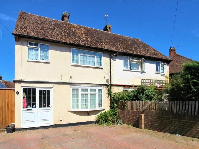3 bedroom semi detached house to rent
