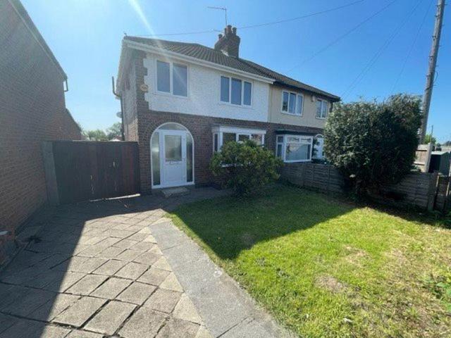 3 bedroom semi detached house to rent