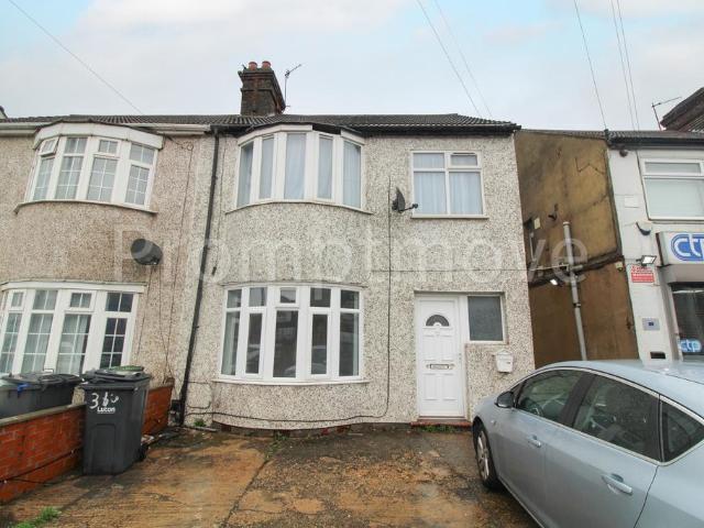 3 bedroom semi detached house to rent