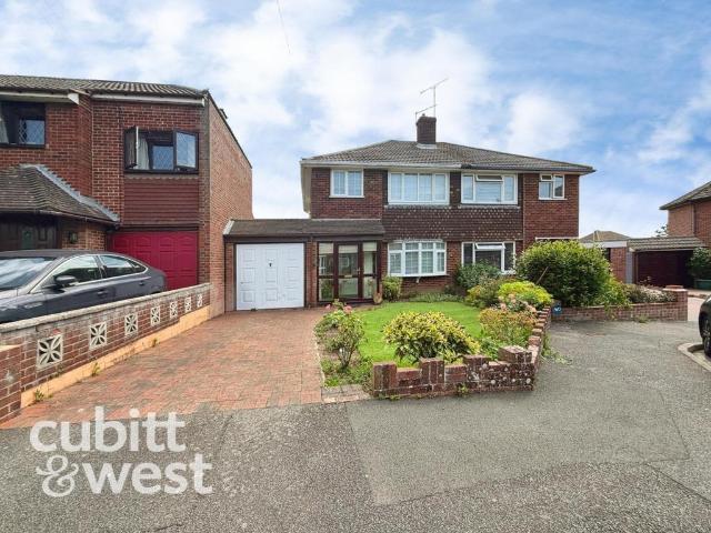 3 bedroom semi detached house to rent