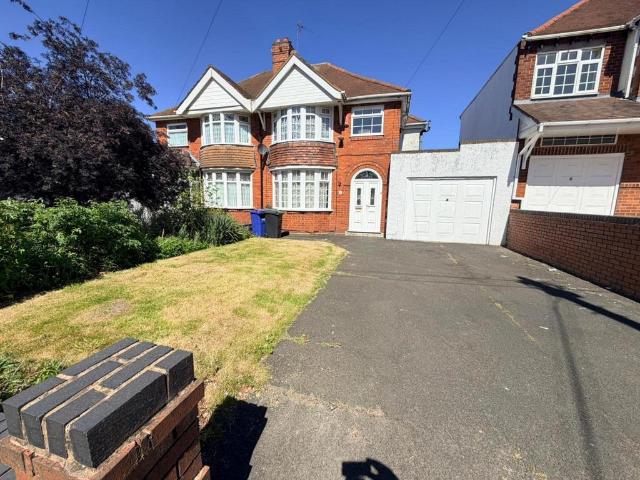 3 bedroom semi detached house to rent