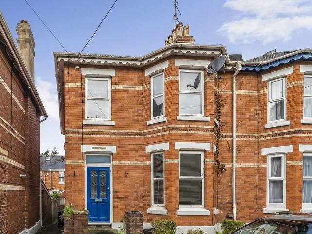 3 bedroom semi detached house to rent