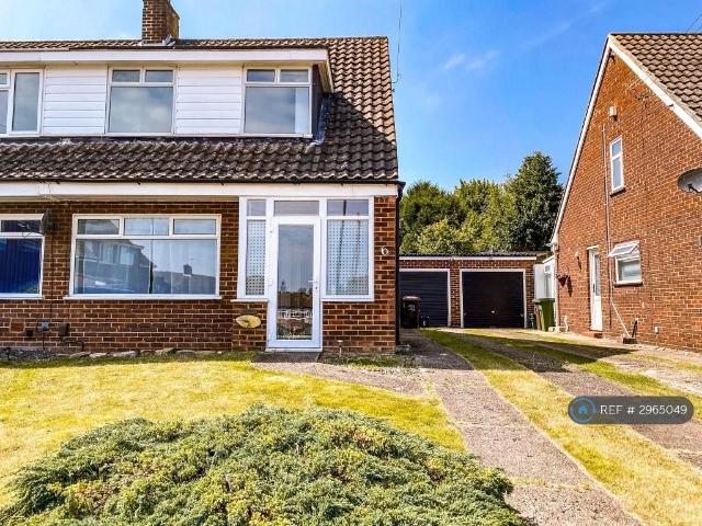 3 bedroom semi detached house to rent
