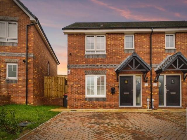 3 bedroom semi detached house to rent