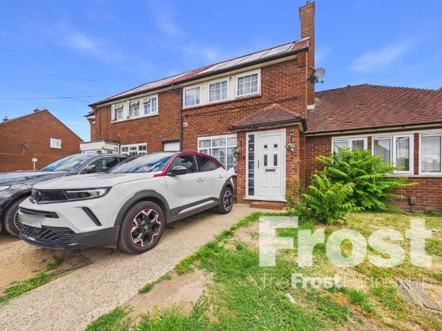 3 bedroom semi detached house to rent