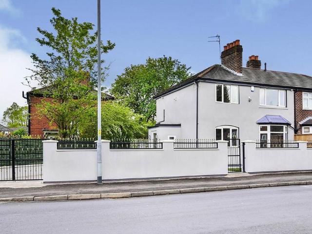 3 bedroom semi detached house to rent