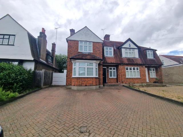 3 bedroom semi detached house to rent