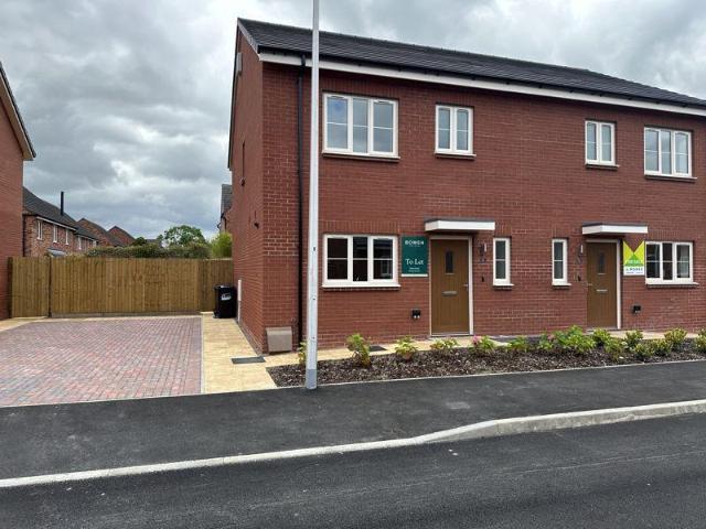 3 bedroom semi detached house to rent