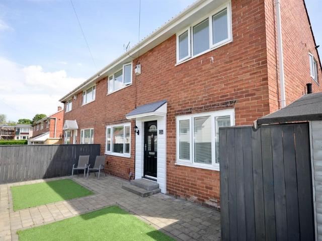 3 bedroom semi detached house to rent