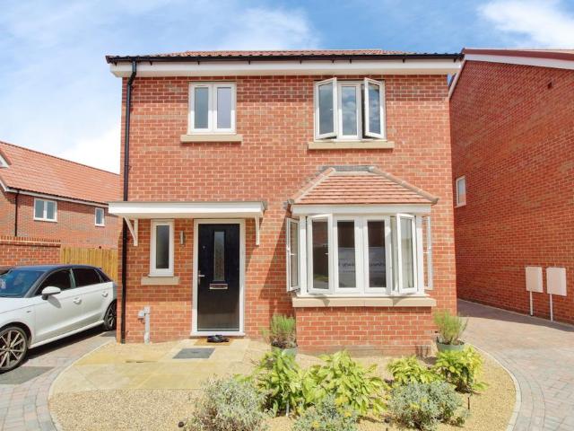 3 bedroom semi detached house to rent