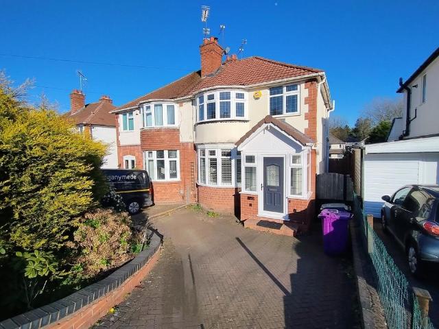 3 bedroom semi detached house to rent