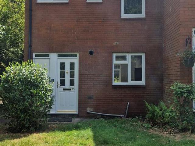 3 bedroom semi detached house to rent