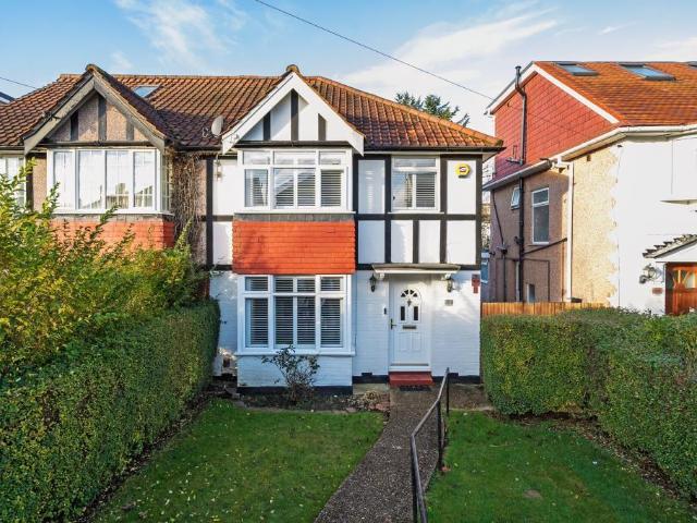3 bedroom semi detached house to rent