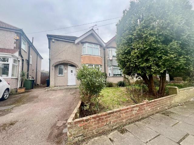 3 bedroom semi detached house to rent