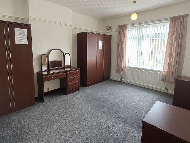 3 bedroom semi detached house to rent