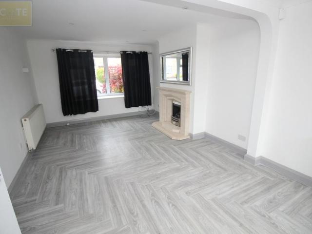 3 bedroom semi detached house to rent