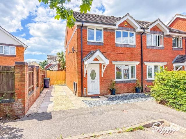 3 bedroom semi detached house to rent