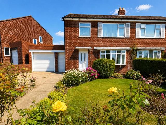 3 bedroom semi detached house to rent