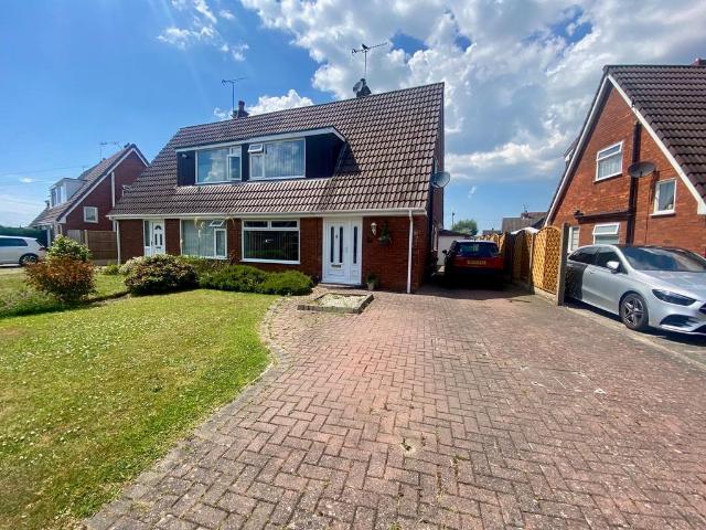 3 bedroom semi detached house to rent