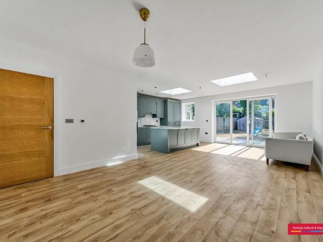3 bedroom semi detached house to rent