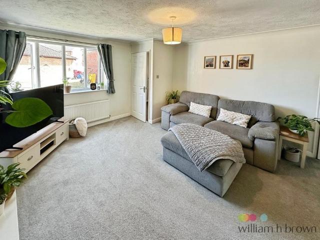 3 bedroom semi detached house to rent