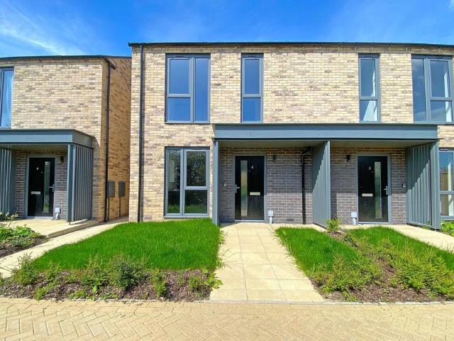 3 bedroom semi detached house to rent