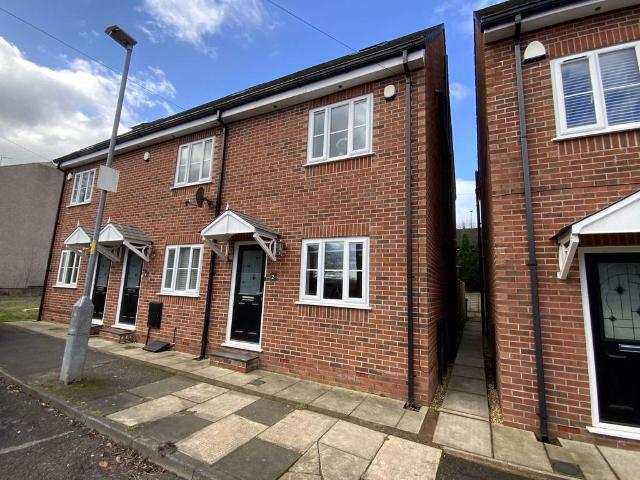 3 bedroom semi detached house to rent