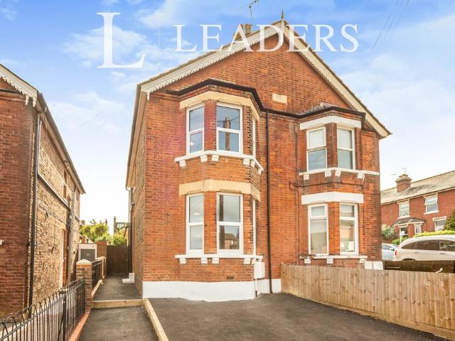 3 bedroom semi detached house to rent
