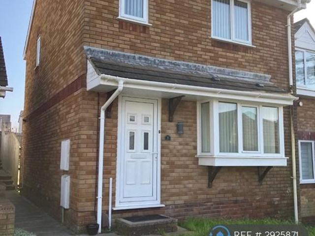 3 bedroom semi detached house to rent
