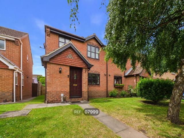 3 bedroom semi detached house to rent