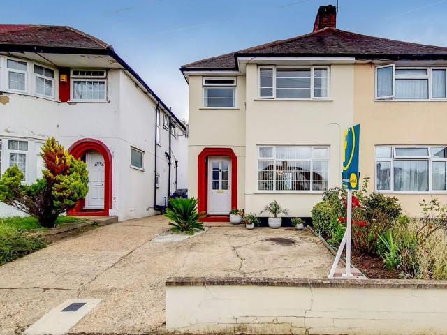 3 bedroom semi detached house to rent