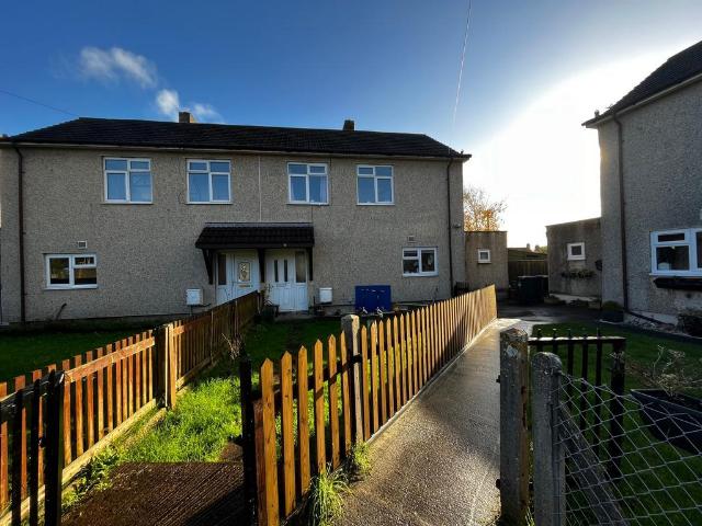 3 bedroom semi detached house to rent