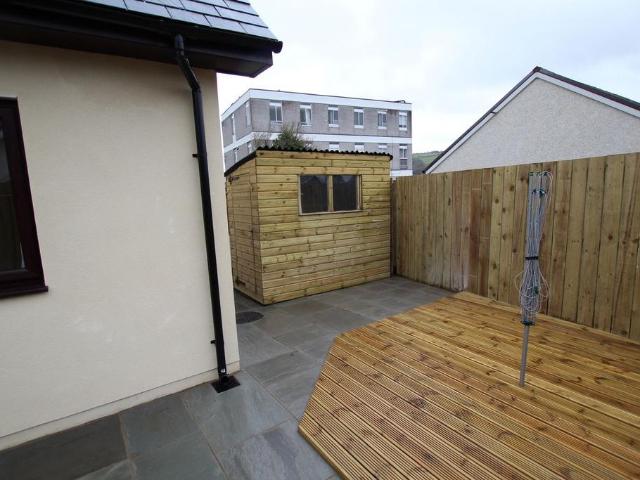 3 bedroom semi detached house to rent