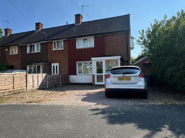 3 bedroom semi detached house to rent