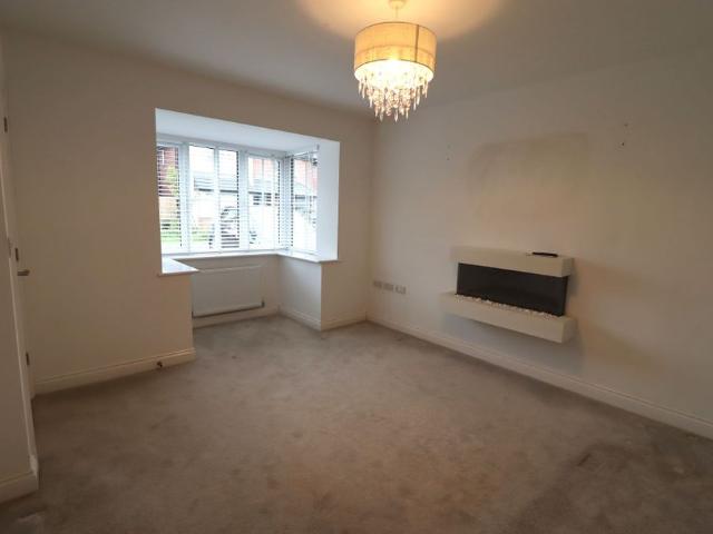 3 Bedroom Semi detached House To Rent