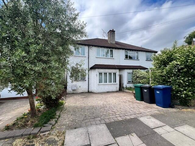 3 bedroom semi detached house to rent