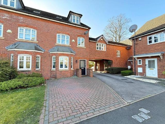 3 bedroom semi detached house to rent