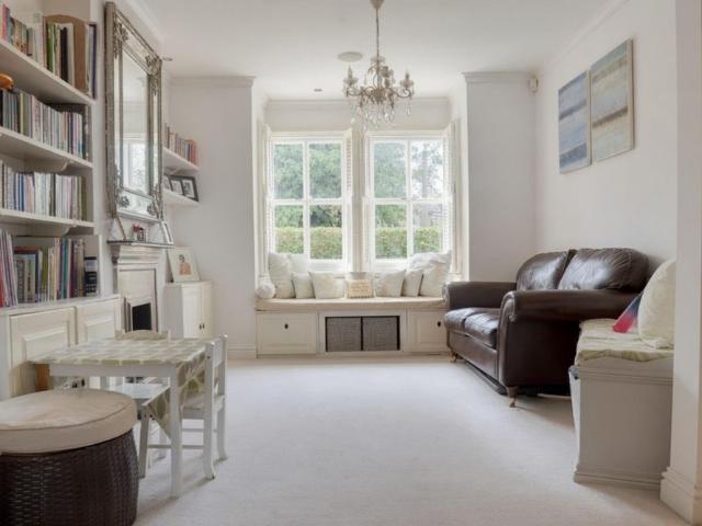 3 bedroom Semi detached house to rent
