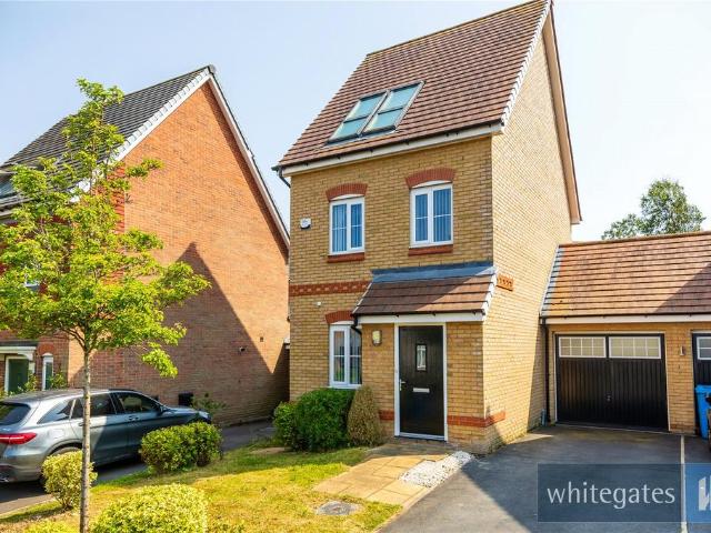 3 bedroom semi detached house to rent