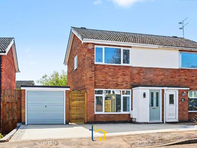 3 bedroom semi detached house to rent