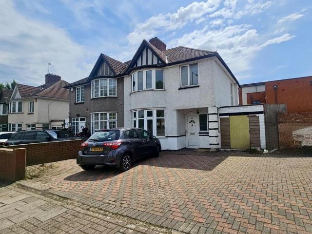 3 bedroom semi detached house to rent